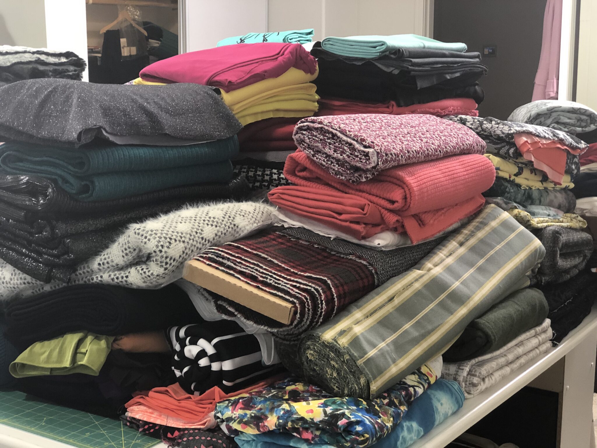 HOW TO ORGANIZE YOUR FABRIC – Anita by Design